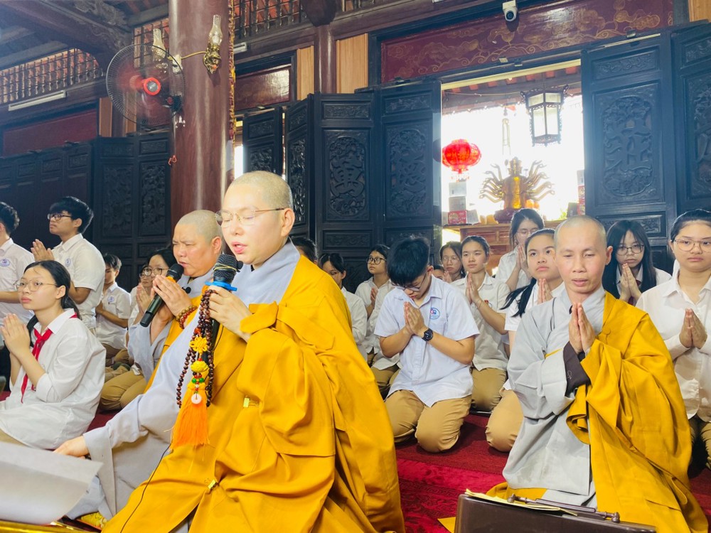 Hà Nội: Chùa Tăng Phúc tổ chức cầu nguyện mùa thi năm 2024 - Phật Sự ...